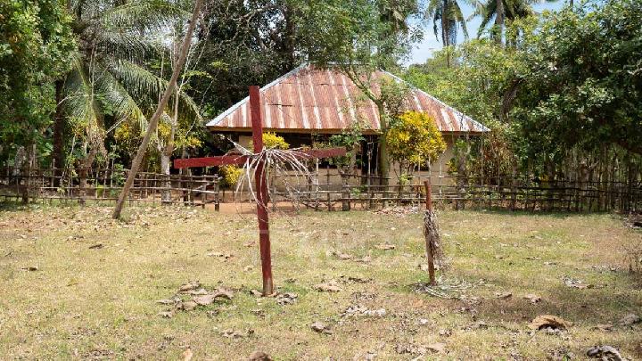 Pasang Salib Merah, Warga Adat di Merauke Gigih Tolak PSN Kebun Tebu ...