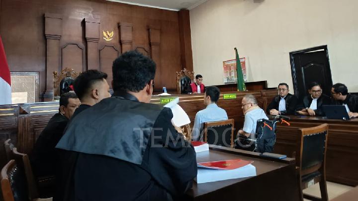 Hakim Vonis Bebas Terdakwa Judi Online Firman Hertanto | tempo.co