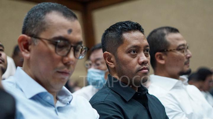 Vonis Agus Purwono, Sani Dinar Saifuddin, dan Yoki Firnandi | tempo.co