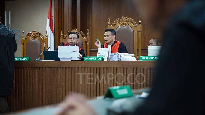 Korupsi Impor Gula, Lima Importir Dituntut 4 Tahun Penjara | tempo.co