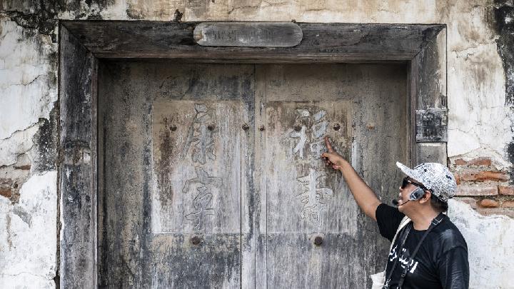 Exploring Historic Buildings in Lasem - foto En.tempo.co