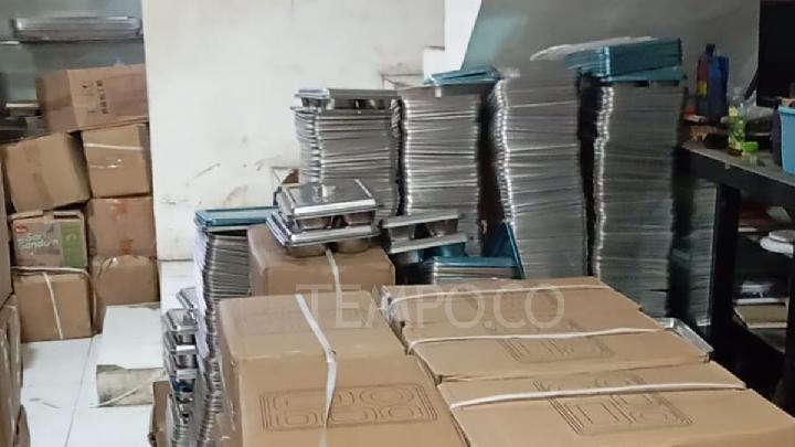 Polres Jakarta Utara Selidiki Dugaan Pemalsuan Label Ompreng MBG | tempo.co