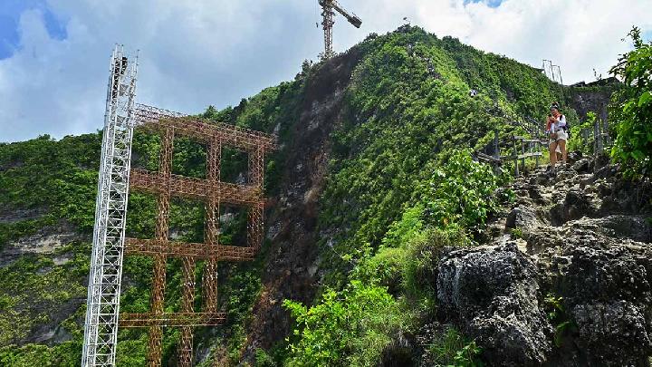 Bali Halts Glass Elevator Project at Kelingking Beach - foto En.tempo.co