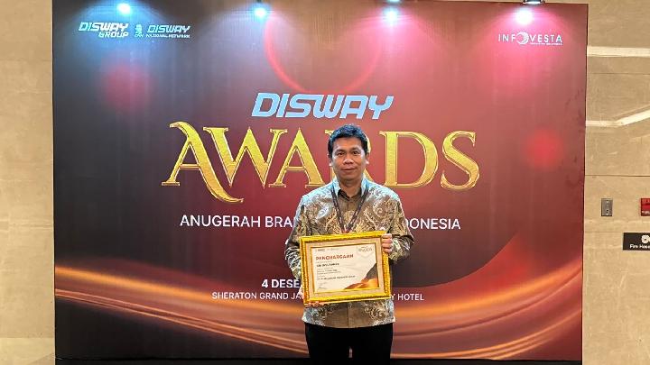 BRI Insurance Raih Penghargaan Brand Populer Indonesia di Disway Award ...