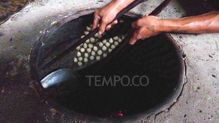 Melihat Pembuatan Nopia, Jajanan Khas Kabupaten Banyumas | tempo.co