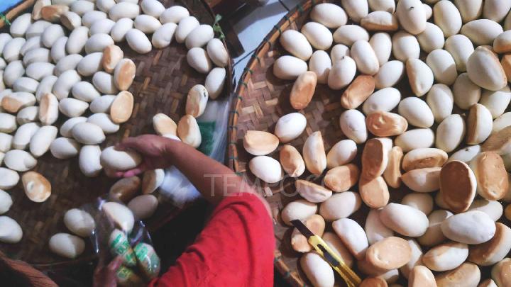Melihat Pembuatan Nopia, Jajanan Khas Kabupaten Banyumas | tempo.co