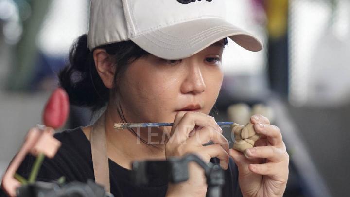 Membuat Kerajinan Tanah Liat di Lost in Clay Pottery Studio | tempo.co