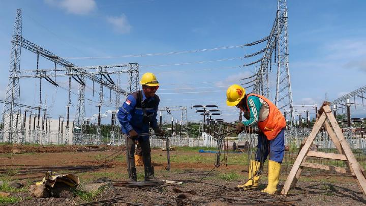 Proyek GITET Kalipuro Perkuat Sistem Kelistrikan Jawa-Bali | tempo.co