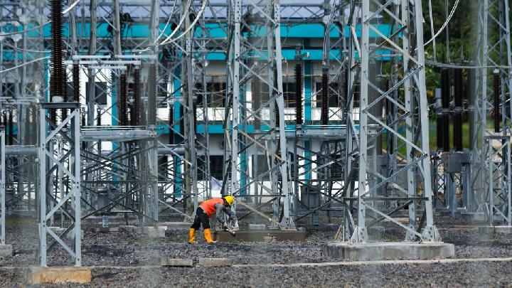 Proyek GITET Kalipuro Perkuat Sistem Kelistrikan Jawa-Bali | tempo.co