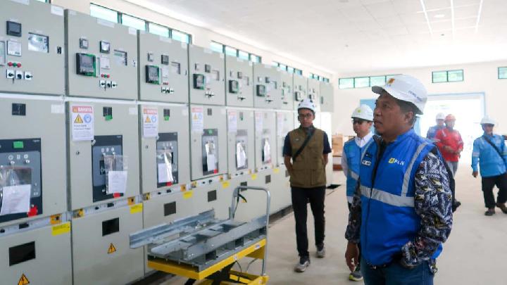 Proyek GITET Kalipuro Perkuat Sistem Kelistrikan Jawa-Bali | tempo.co