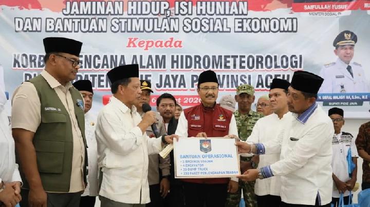 Cairkan Bansos Rp 878,68 Miliar, Cara Jitu Kasatgas PRR dan Mensos ...