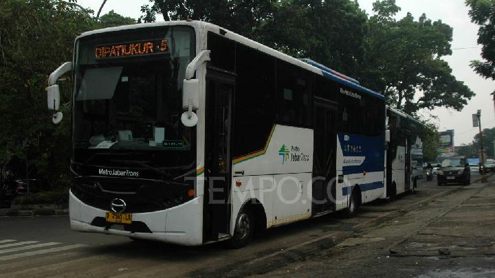 Metro Jabar Trans: Tantangan Jam Sibuk dan Minimnya Halte | tempo.co