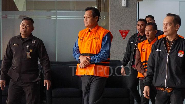 KPK Tahan Bupati Muara Enim Edison | tempo.co