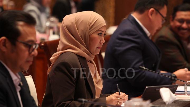 Menkomdigi Meutya Hafid Bahas Anggaran 2027 di DPR | tempo.co