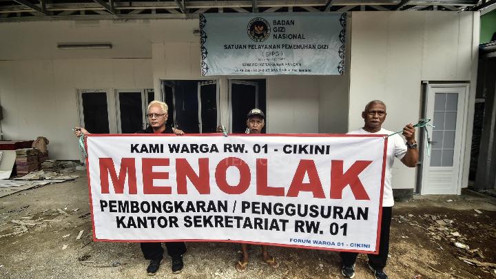 Aksi Warga Cikini Tolak Pembangunan SPPG | tempo.co